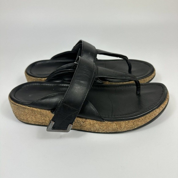 Fitflop | Shoes | Fitflop Womens Remi Toe Post Black Leather T Strap ...